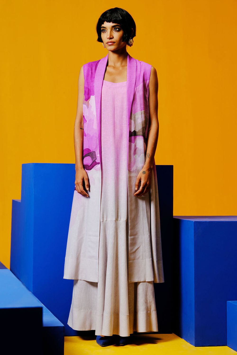 Diffuse beetroot & light grey jacket dress – Bombaim
